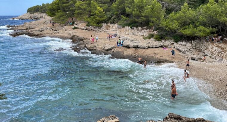 Ciklonska plaža, Pula – NikOO.eu